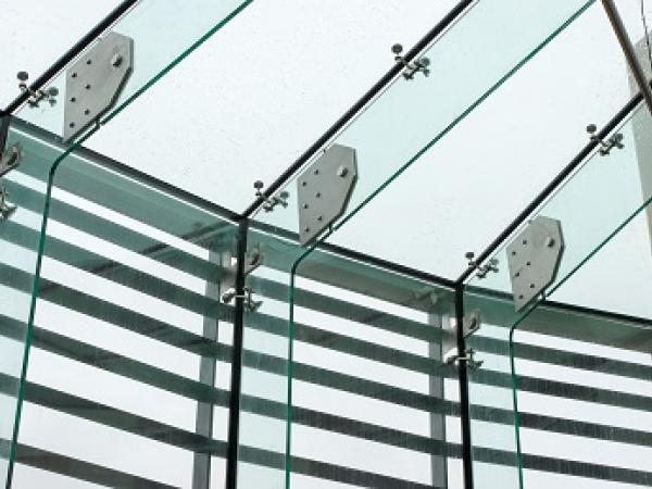 Structural glass engineering | glassonweb.com